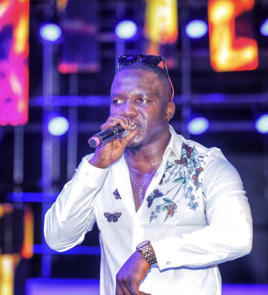 Comedian Mr Hyenana splashes over N152M on Rolls Royce for Christmas ...