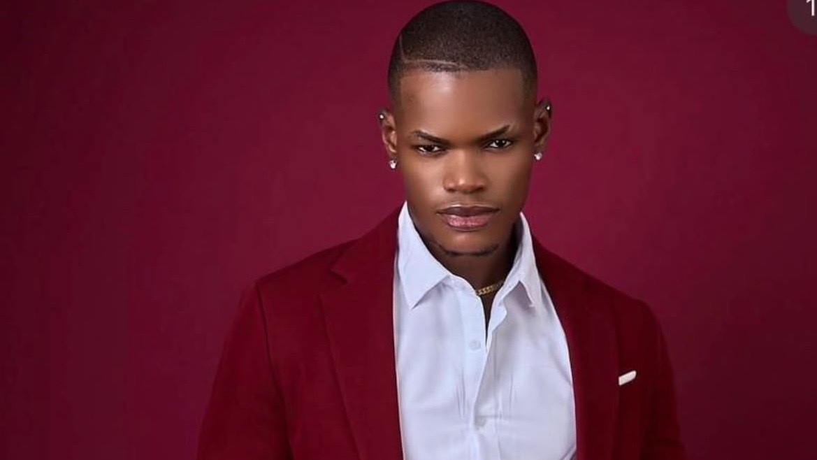 Nigerian model Victor Eko wins best body medal at man of the world ...
