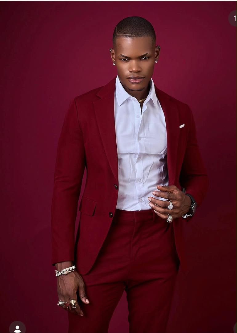 Nigerian model Victor Eko wins best body medal at man of the world ...